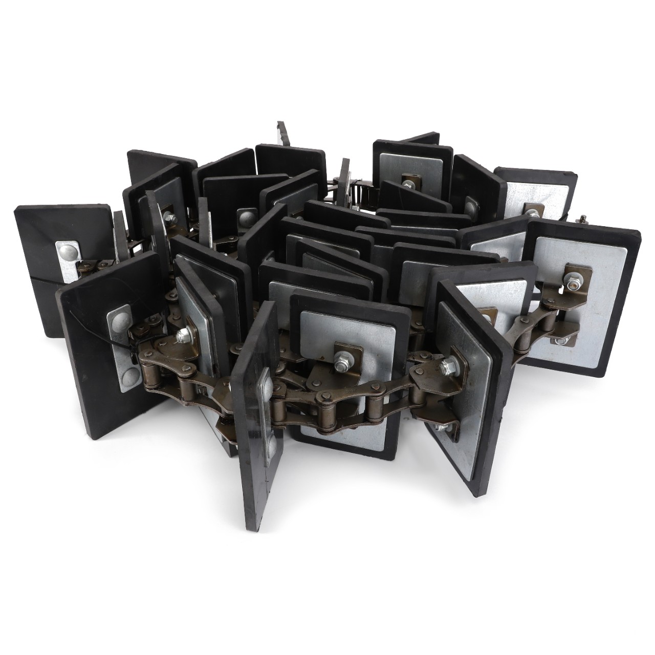 Grain Elevator Chain Tailing Elevator LA321862500 | AGCO Parts